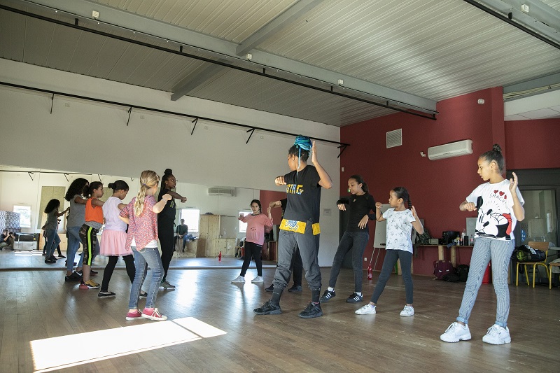 Un clip tourné à l’Ile de Thau pour le projet "danse pensante" - Ville ...